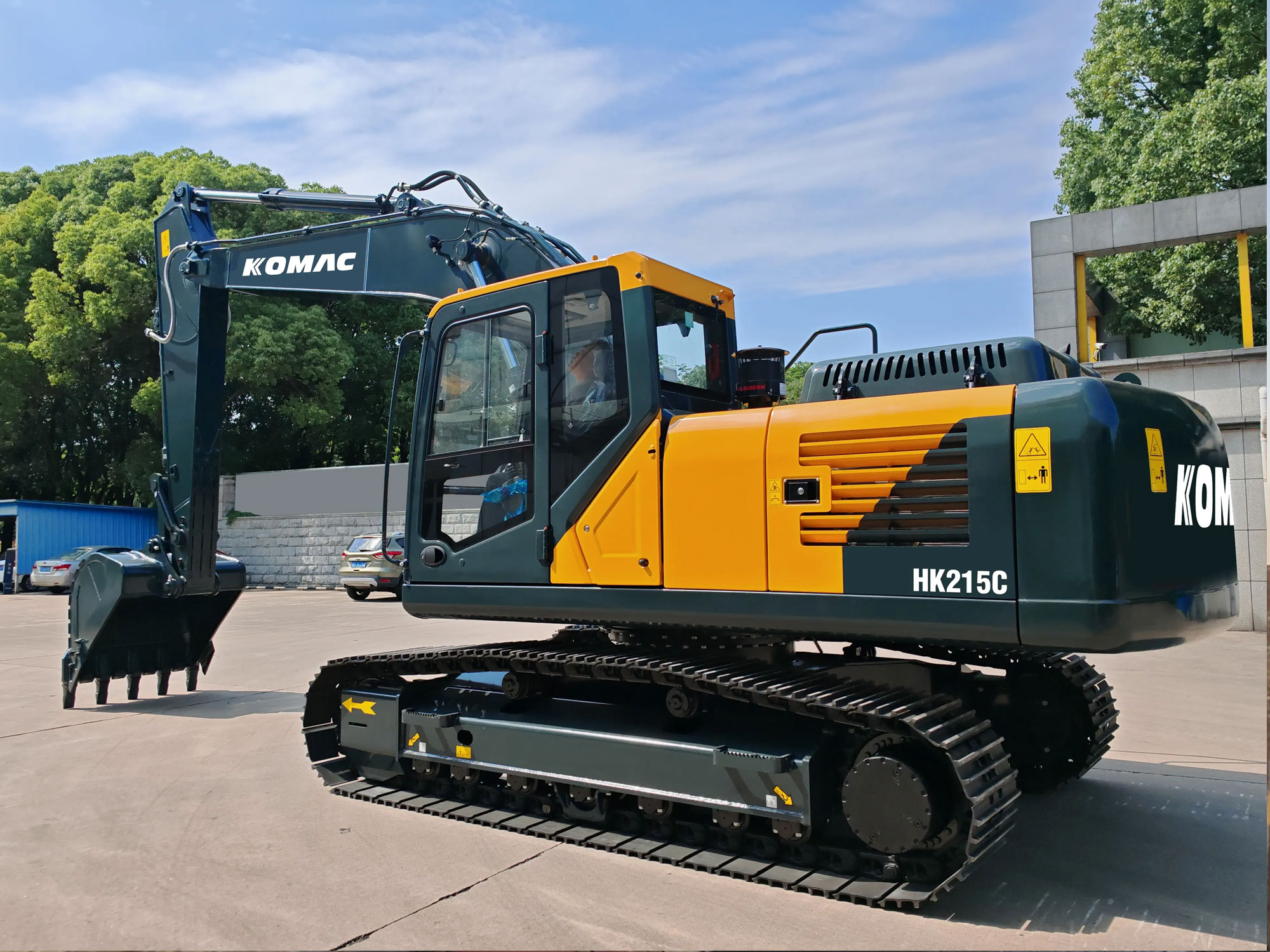 Komac HK215C – 21.5 Ton Medium Crawler Excavator - Kiani Mehr Official ...
